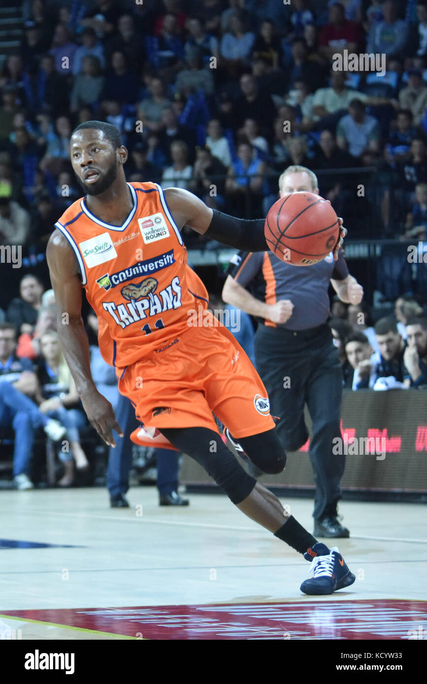 Auckland, New Zealand. 08th Oct, 2017. Dayshon Smith of Cairns Taipans ...