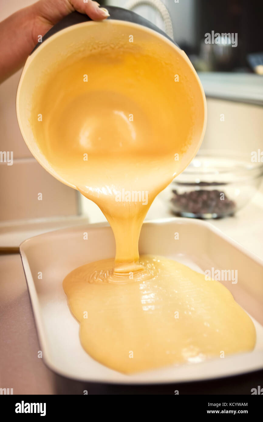 Making cake hi-res stock photography and images - Alamy