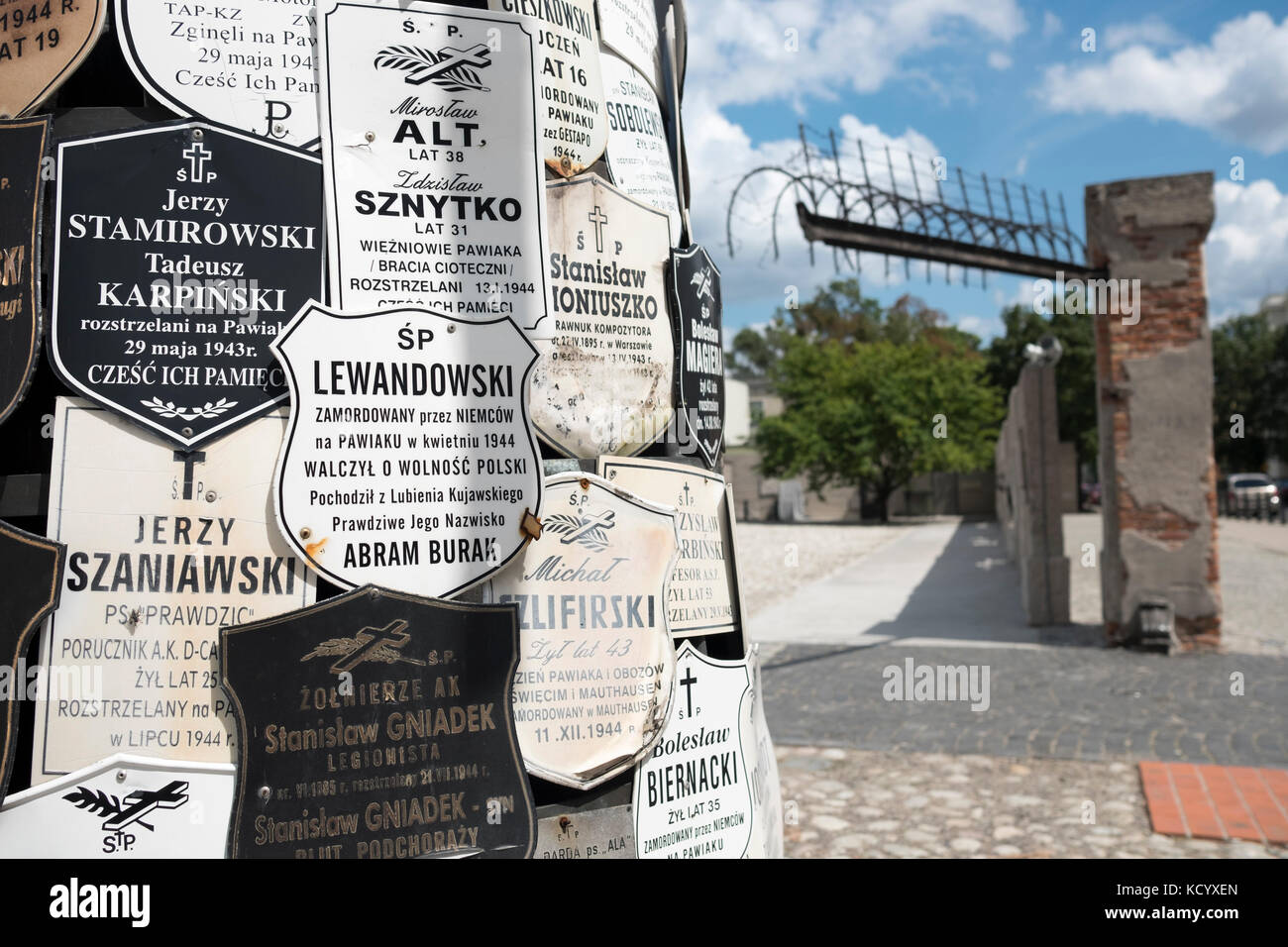 Remembrance Plaques High Resolution Stock Photography and Images - Alamy