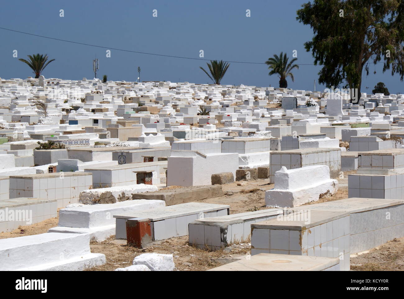 African cemetery hi-res stock photography and images - Alamy