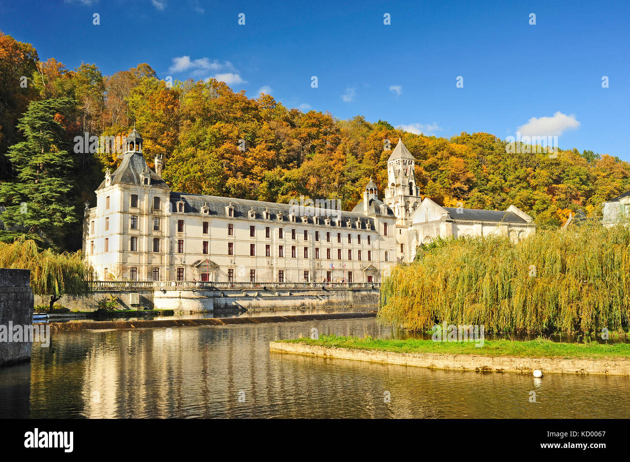 River Dronne and Benedictine Abbey of Brantome, Brantome, Dordogne ...
