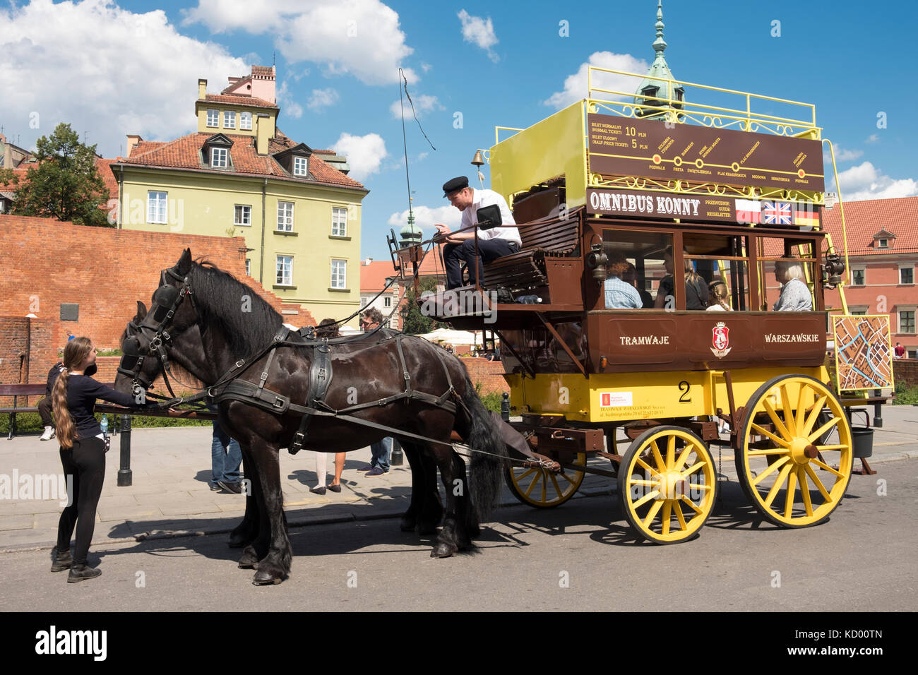 Horse drawn omnibus hi-res stock photography and images - Alamy