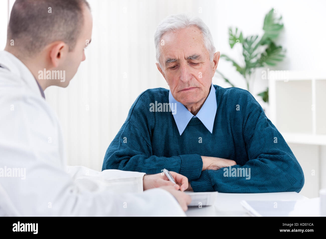 Office of the doctor hi-res stock photography and images - Alamy