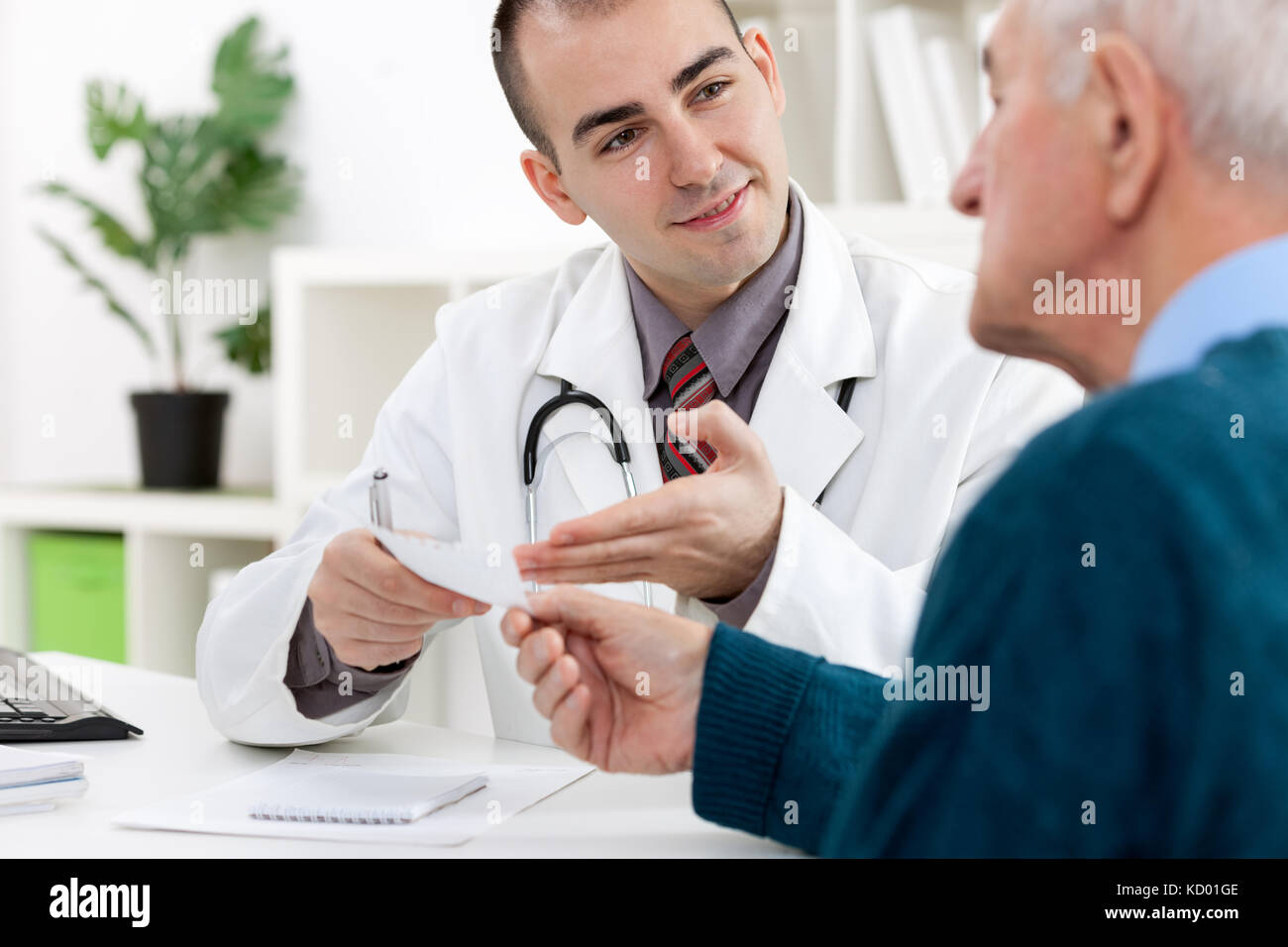 Prescription registration hi-res stock photography and images - Alamy