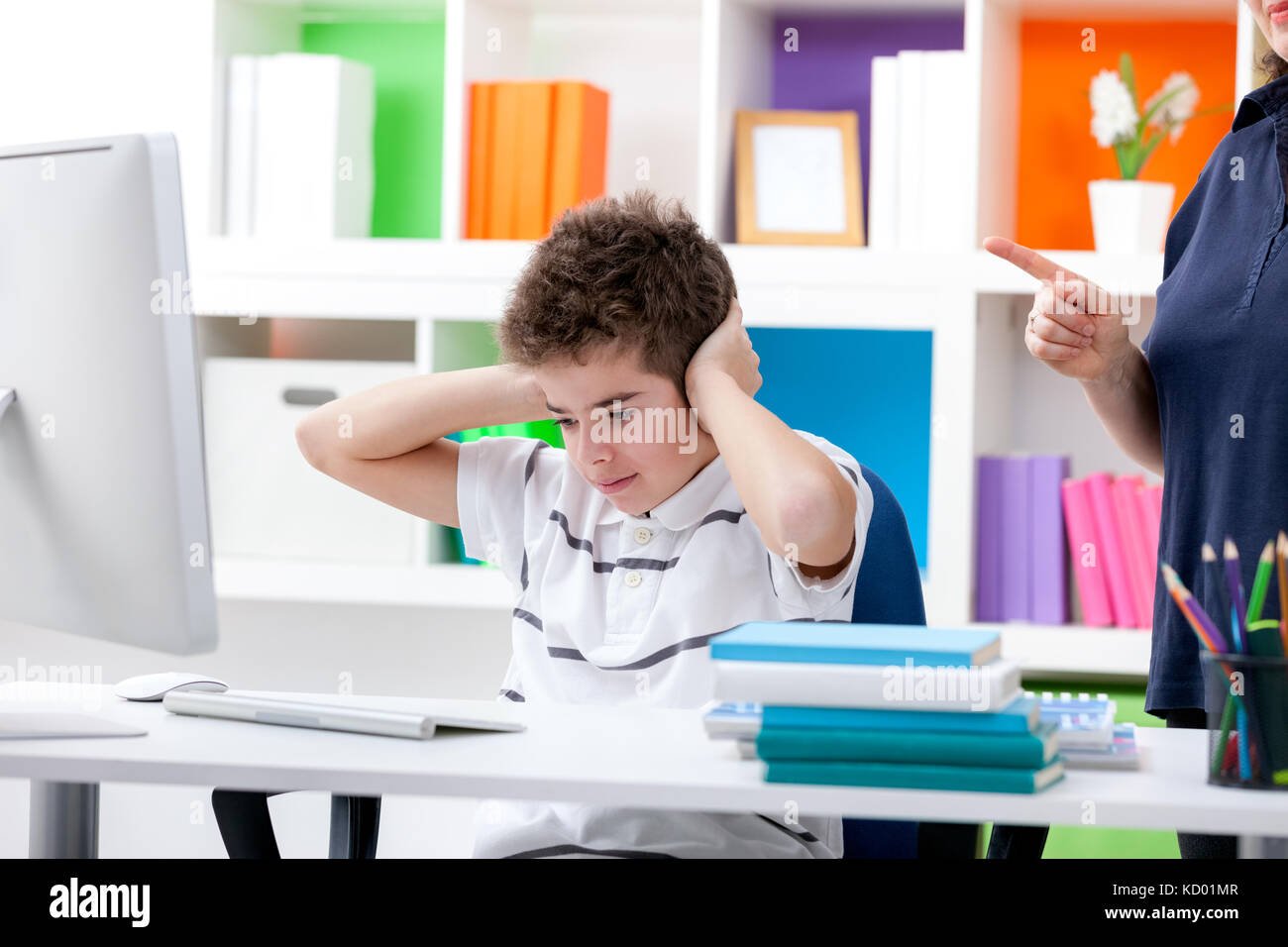 Parent discipline child yelling hi-res stock photography and images - Alamy