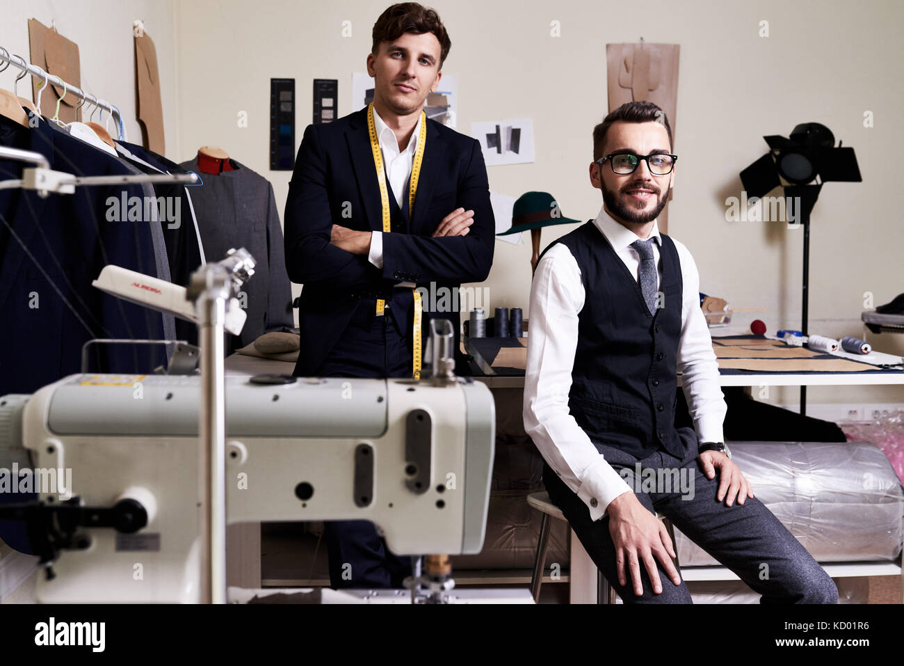 Traditional dress maker tailor hi-res stock photography and images - Alamy