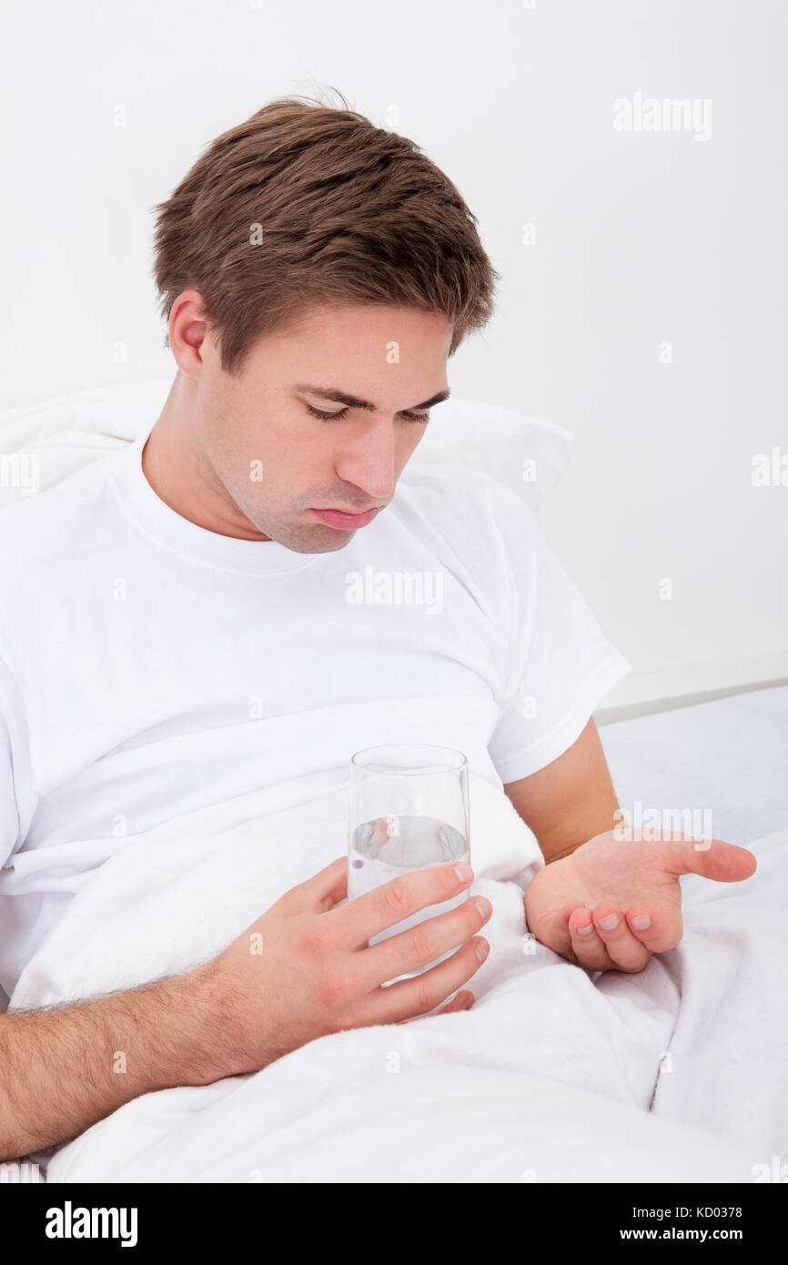 Sick medicine hi-res stock photography and images - Alamy