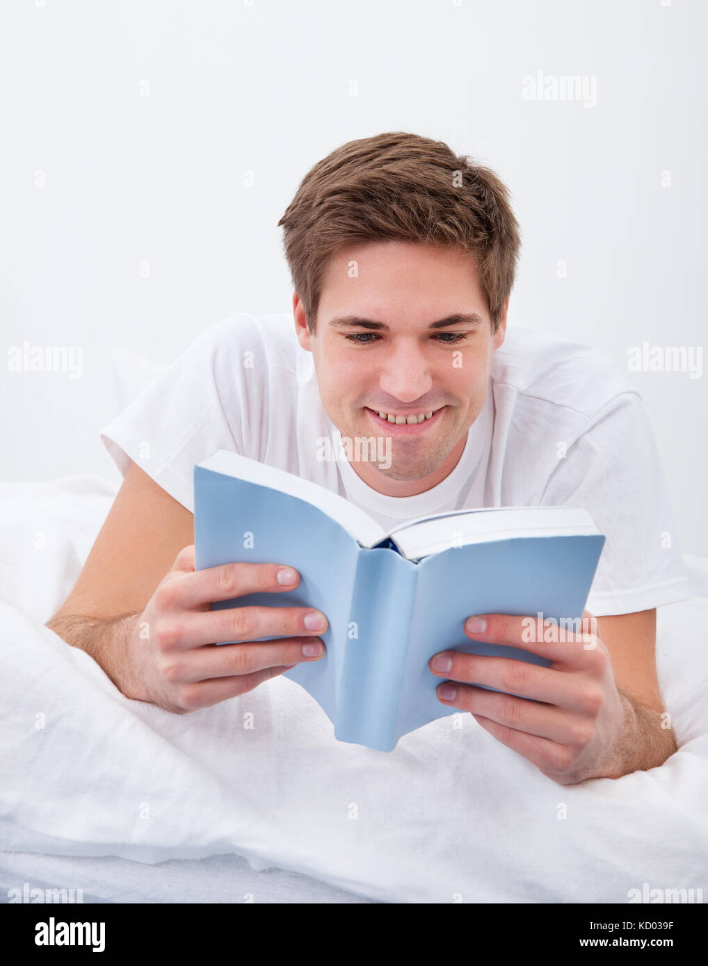 Comfort reading hi-res stock photography and images - Alamy