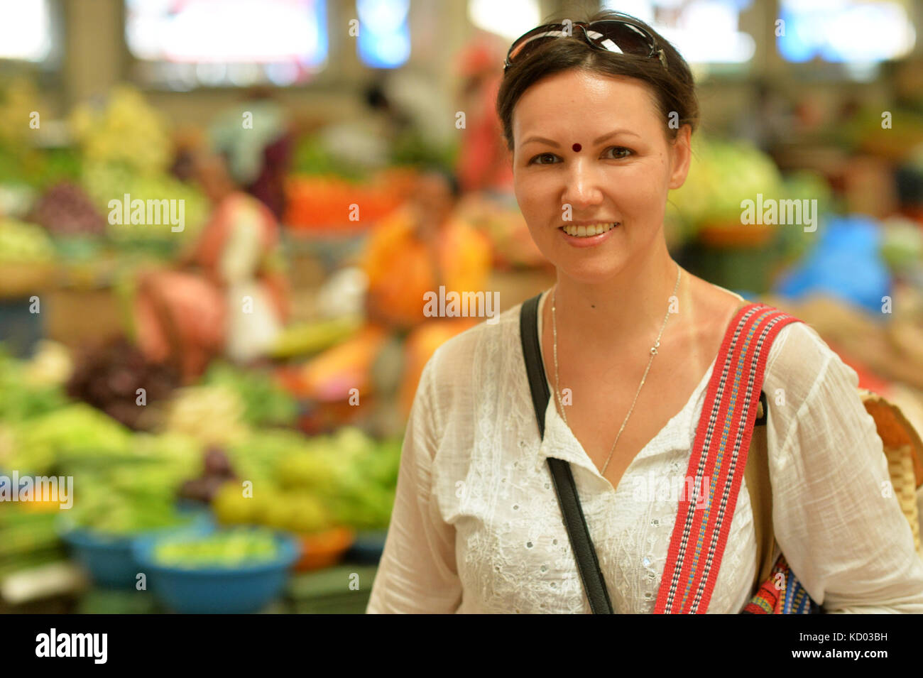 Attractive young woman standing Stock Photo - Alamy Attractive young woman standing Stock Photo - Alamy