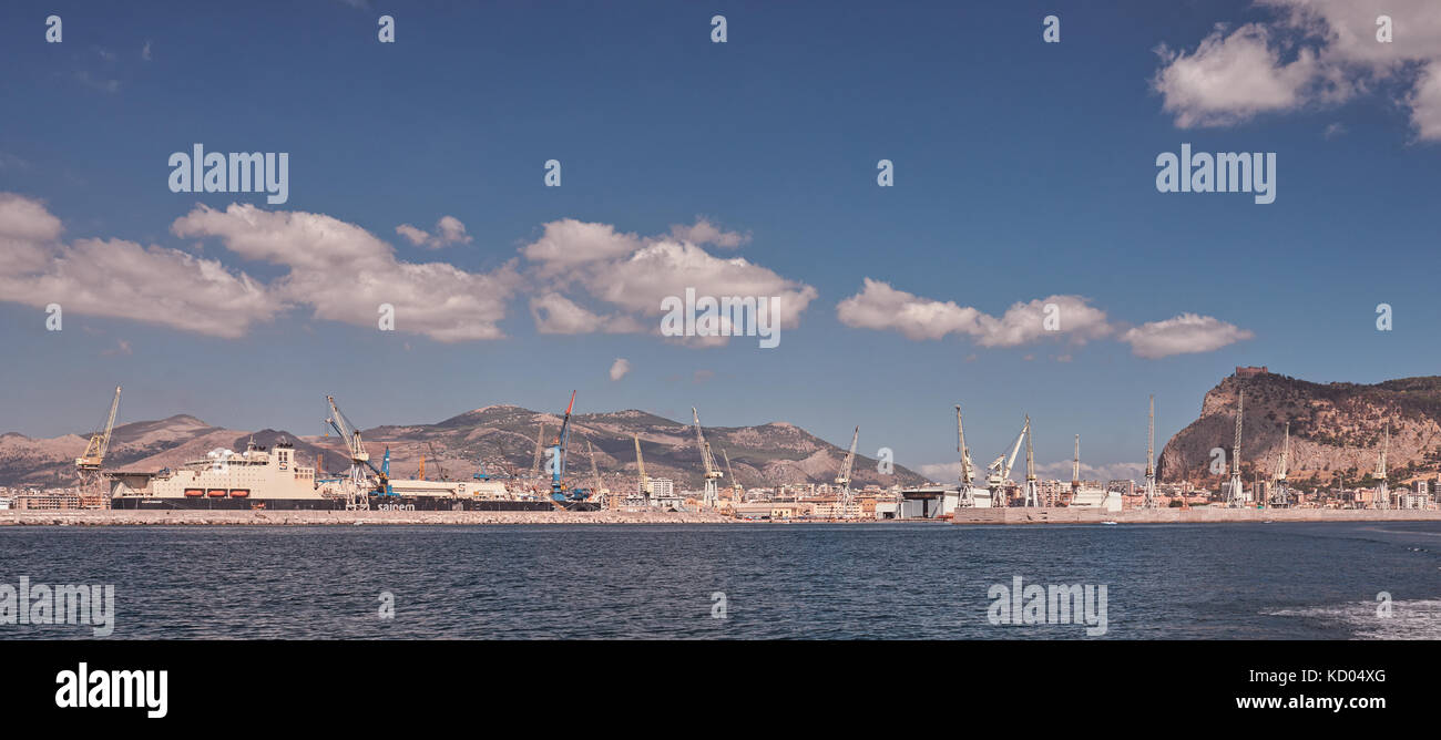 Harbor of Palermo, harbor crane in background - Sicily - Tyrrhenian Sea ...