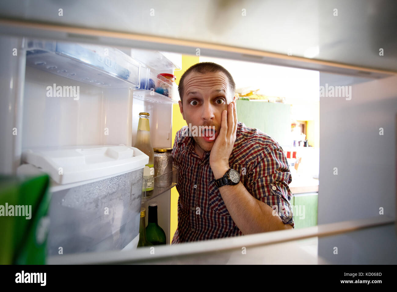 Empty fridge freezer hi-res stock photography and images - Alamy