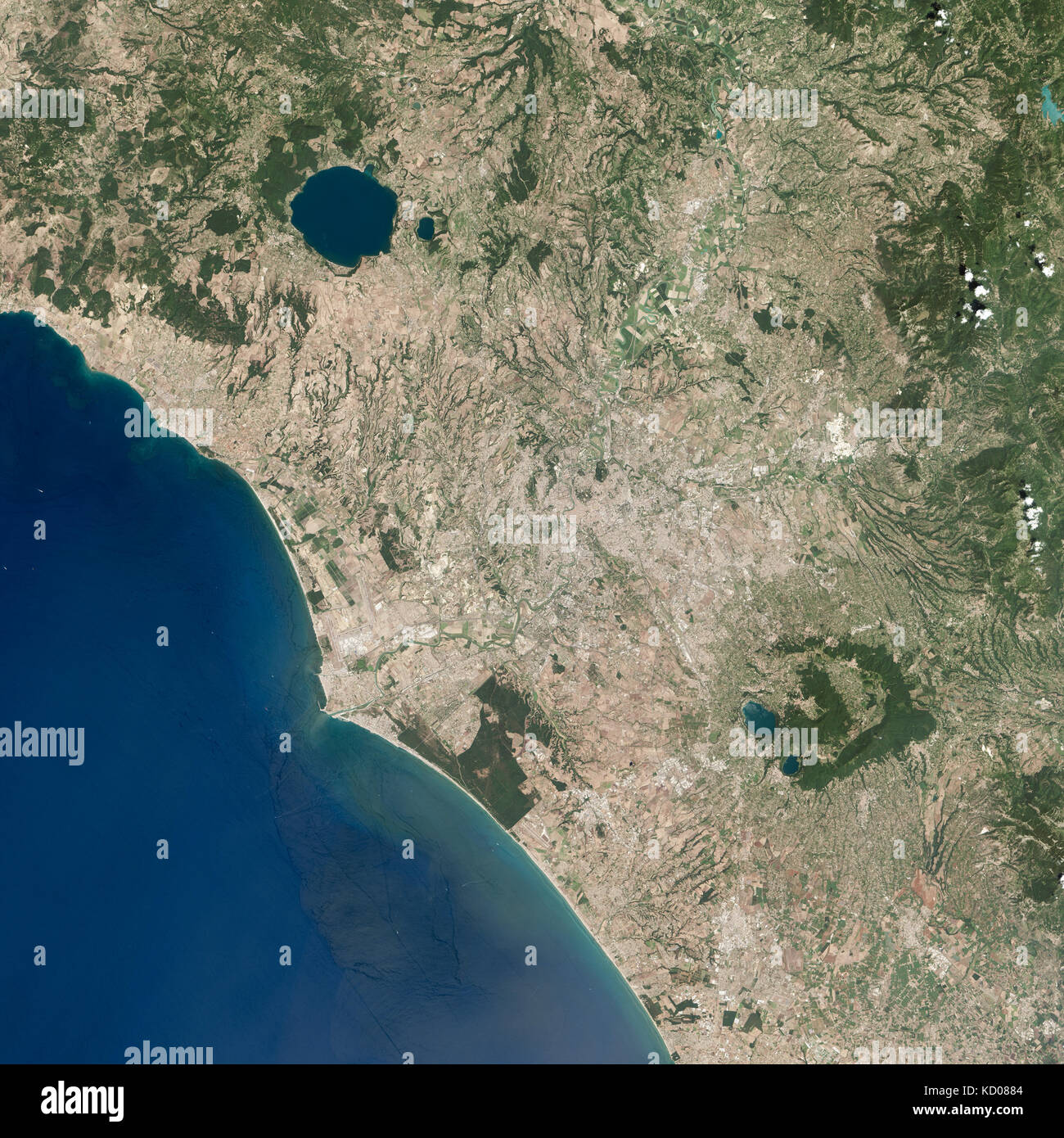 Italy satellite view hi-res stock photography and images - Alamy