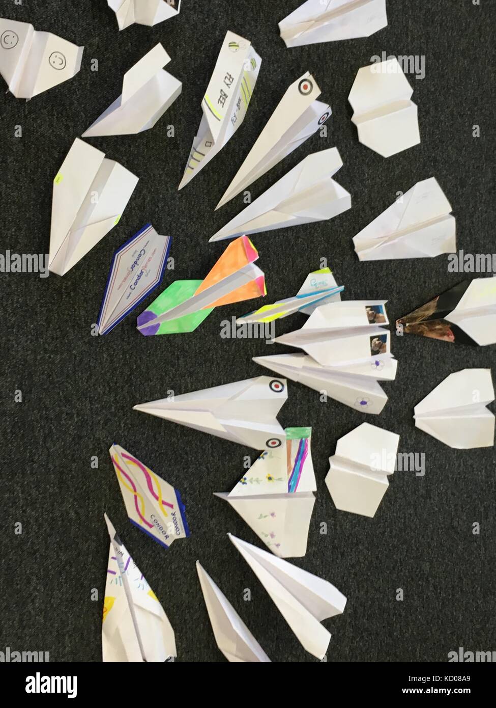 Folding paper airplane hi-res stock photography and images - Alamy