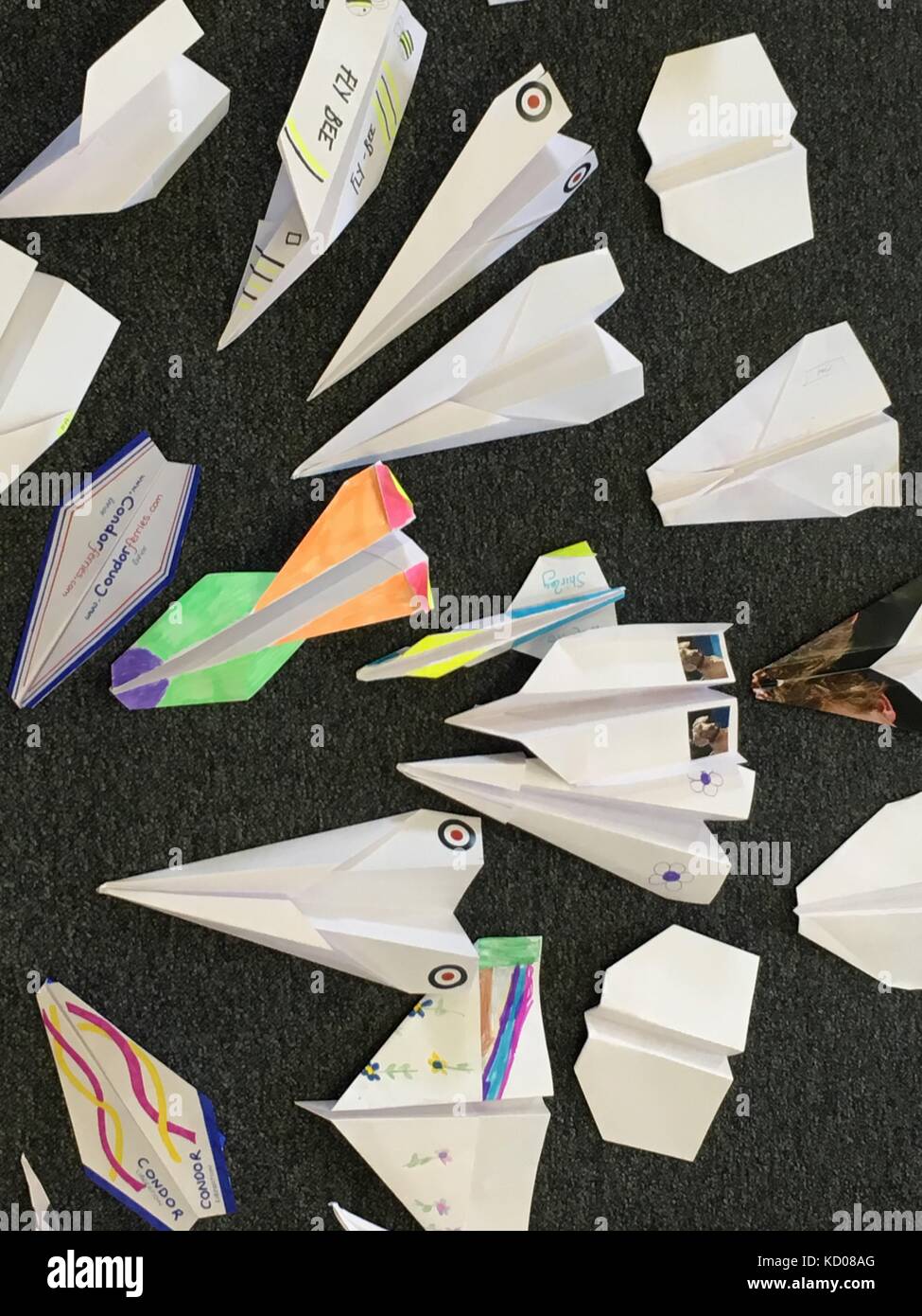 Children paper airplanes hi-res stock photography and images - Alamy