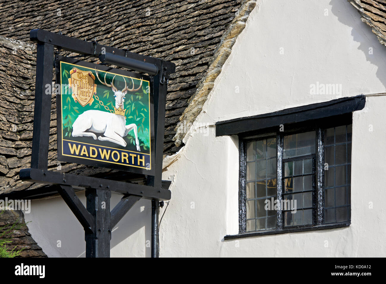 Hart sign english village hi-res stock photography and images - Alamy