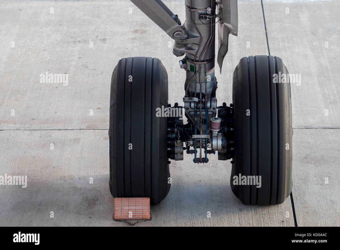 Airplane landing wheels close up detail Stock Photo - Alamy