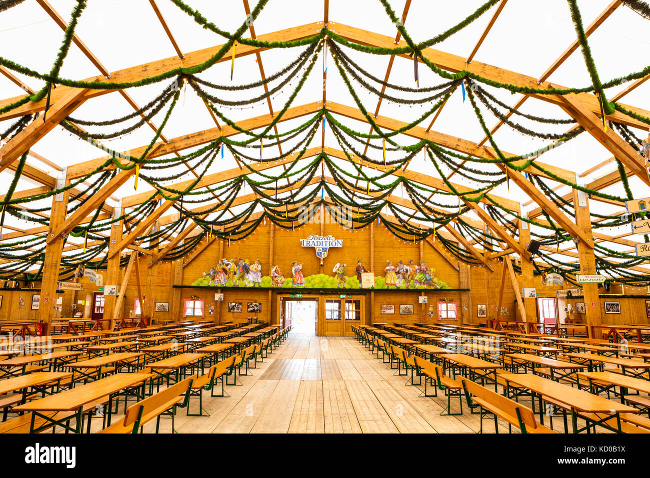 Construction of a marquee tradition, Oktoberfest 2017, Theresienwiese ...