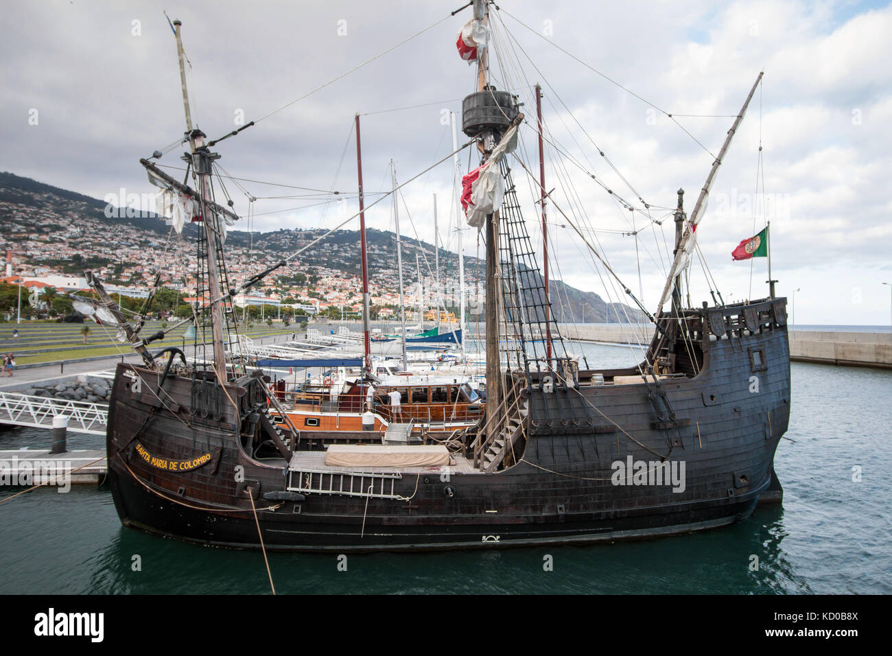 Portuguese ship 15th century hi-res stock photography and images - Alamy