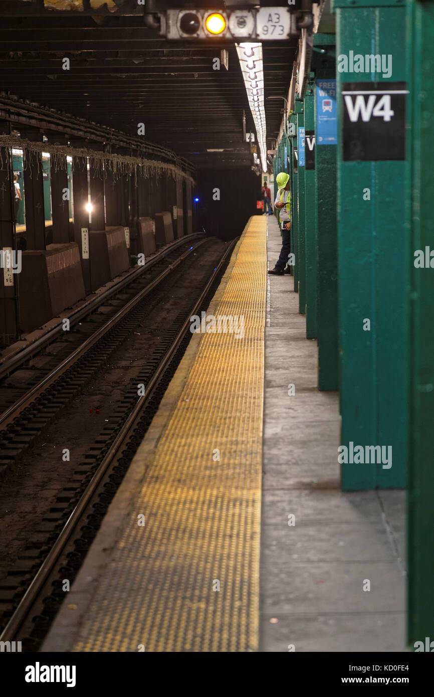 New york city subway 1904 hi-res stock photography and images - Alamy