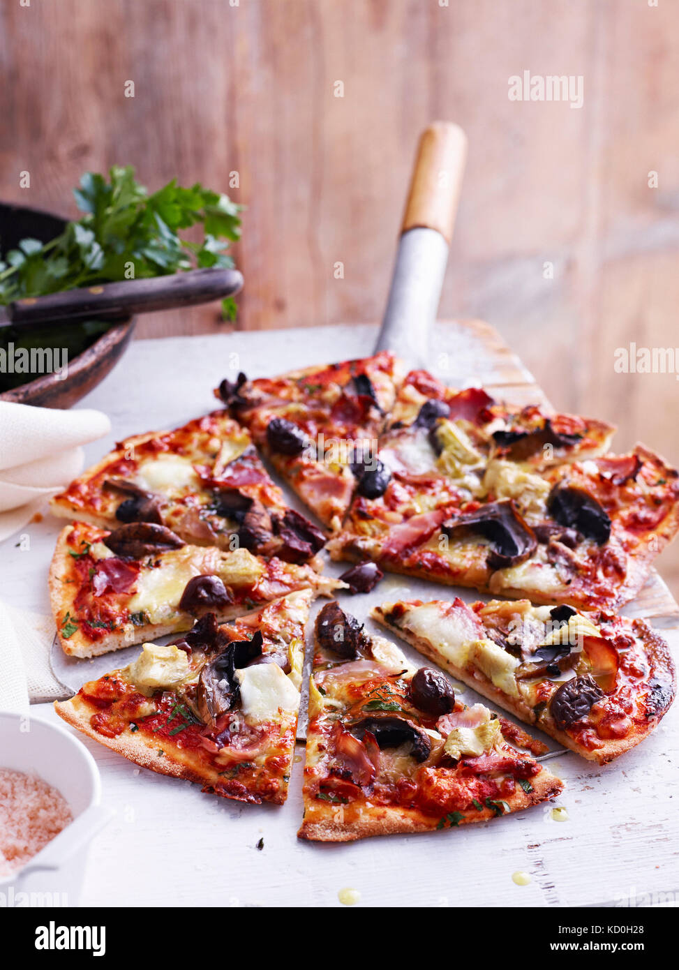 Pizza capricciosa hi-res stock photography and images - Alamy