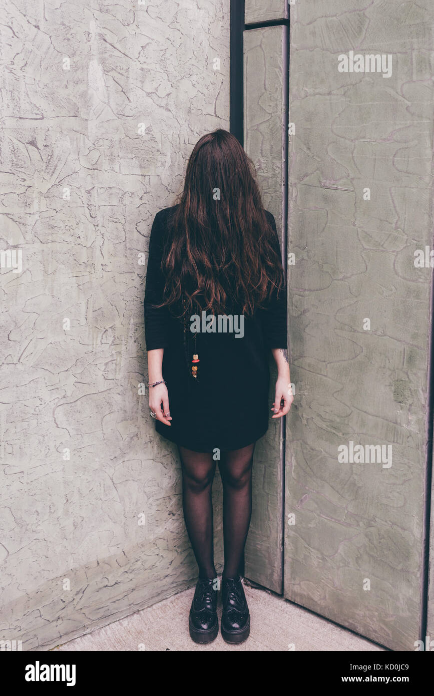 Young corner hi-res stock photography and images - Alamy