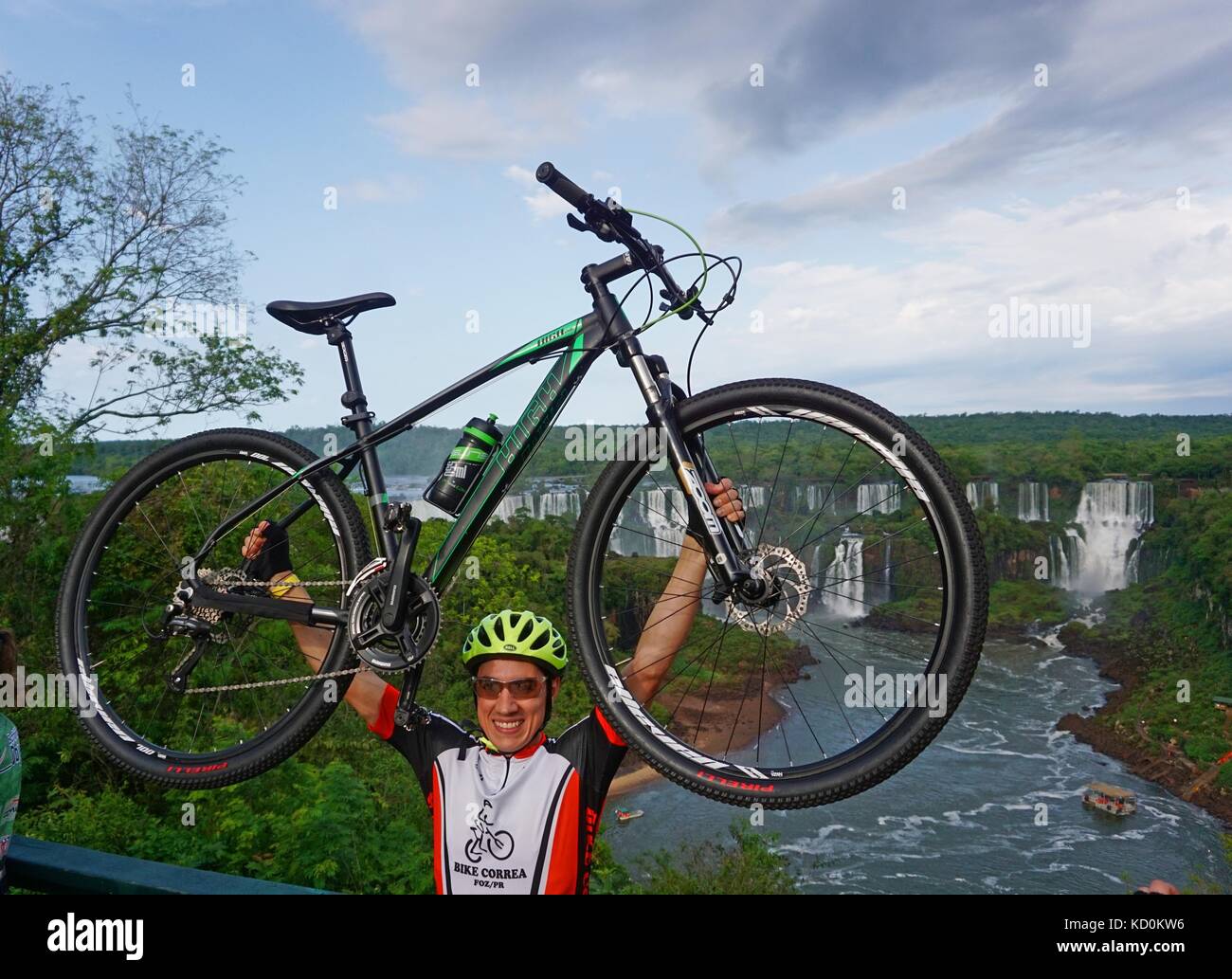 FOZ DO IGUAÇU, PR - 08.10.2017: CYCLE TOUR IN FOZ DO IGUACU - Fifth ...