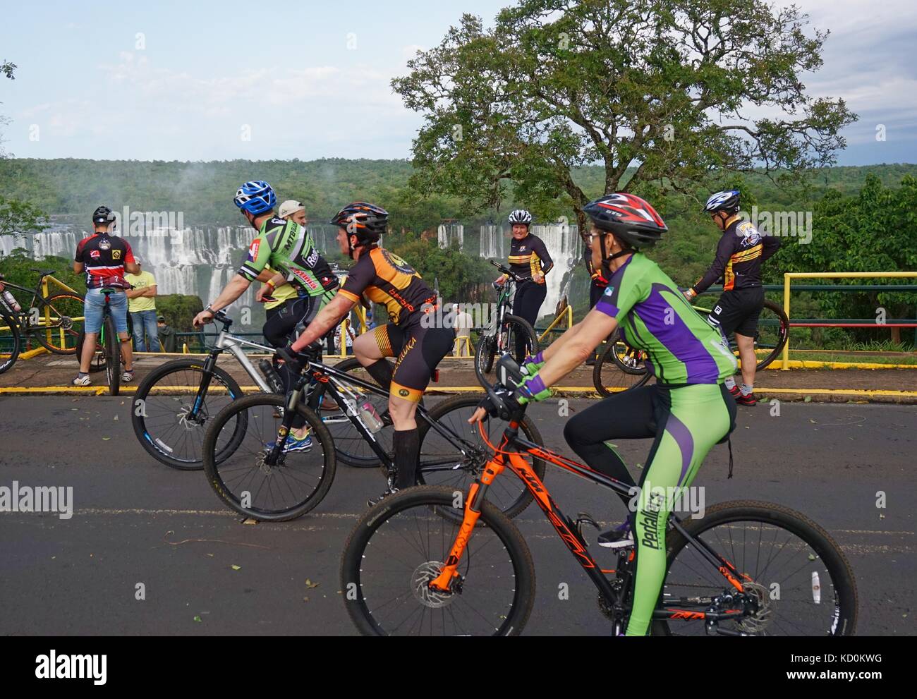 FOZ DO IGUAÇU, PR - 08.10.2017: CYCLE TOUR IN FOZ DO IGUACU - Fifth ...