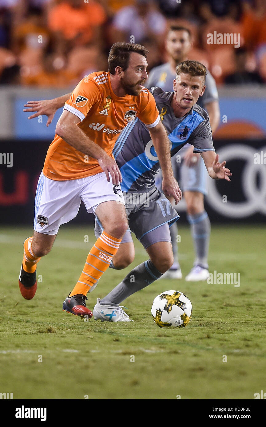 September 30, 2017: Houston Dynamo midfielder Eric Alexander (6) moves ...
