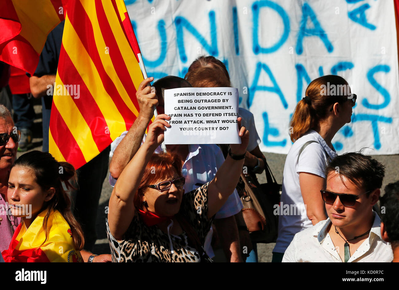 Barcelona, Spain. 08th Oct, 2017. Demonstration in favor of the unity ...