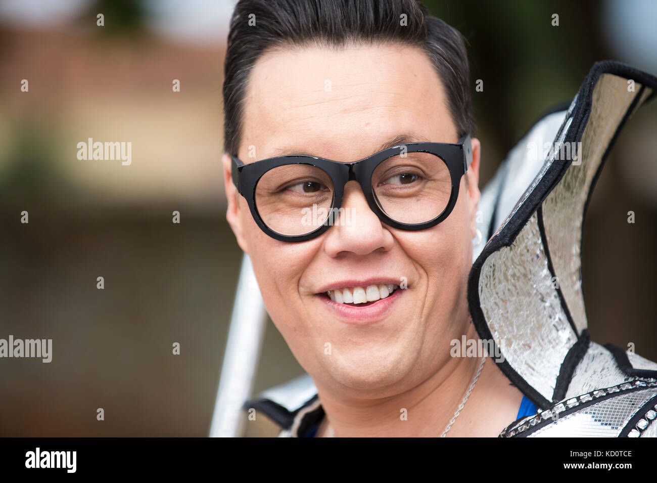 Newport Pagnell, UK. 8th Oct, 2017. Brian Conley (Buttons), Gok Wan ...