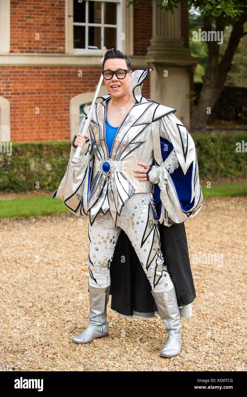 Newport Pagnell, UK. 8th Oct, 2017. Brian Conley (Buttons), Gok Wan ...