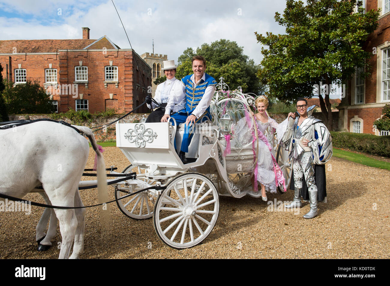 Newport Pagnell, UK. 8th Oct, 2017. Brian Conley (Buttons), Gok Wan ...