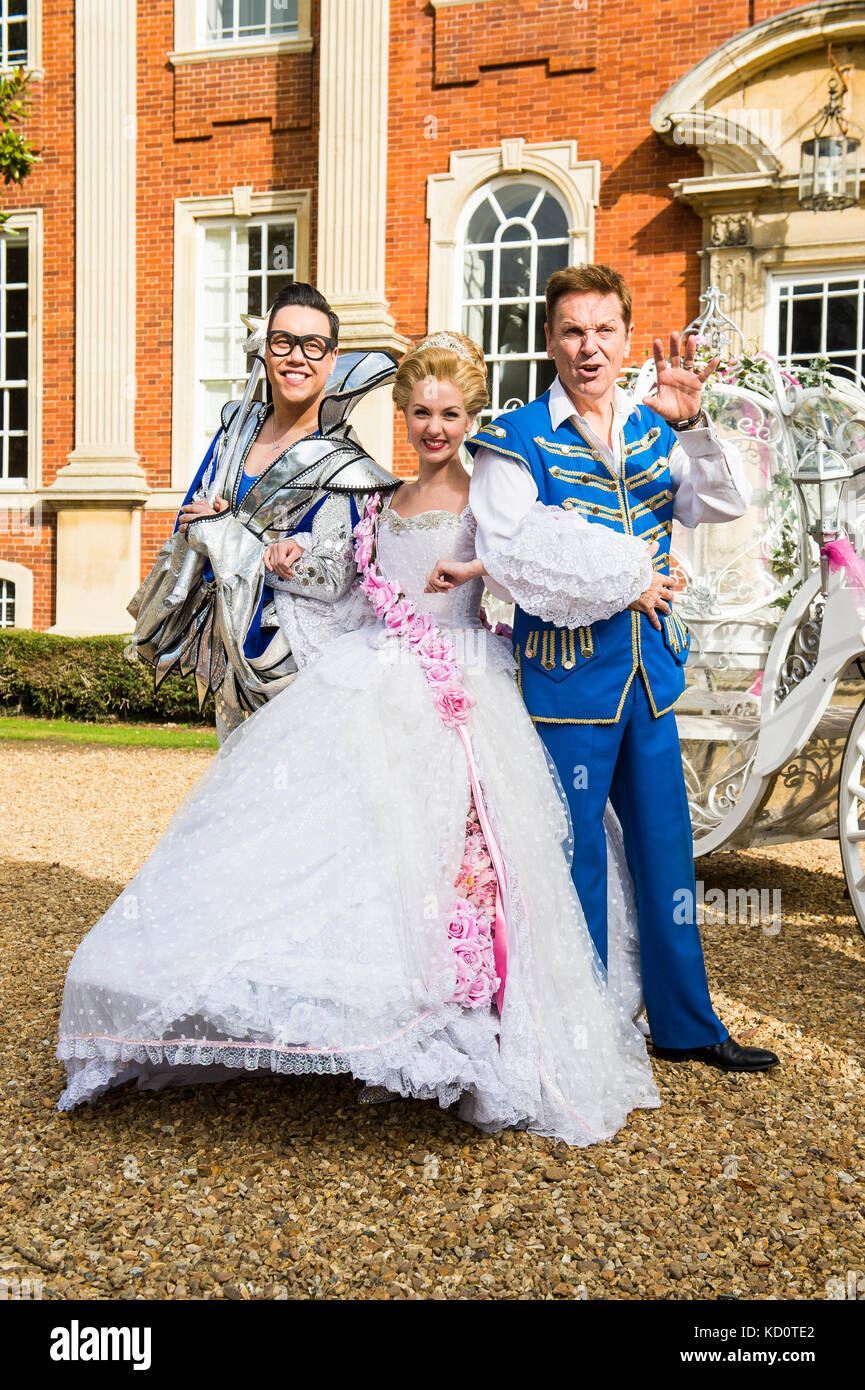 Newport Pagnell, UK. 8th Oct, 2017. Brian Conley (Buttons), Gok Wan ...