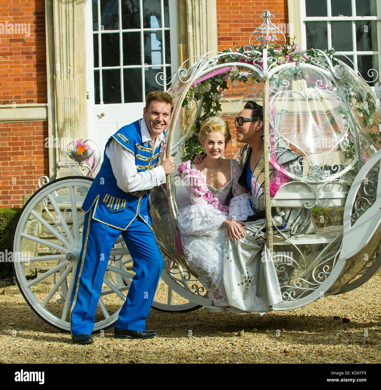 Newport Pagnell, UK. 8th Oct, 2017. Brian Conley (Buttons), Gok Wan ...