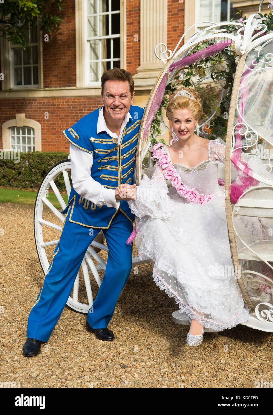 Newport Pagnell, UK. 8th Oct, 2017. Brian Conley (Buttons), Gok Wan ...