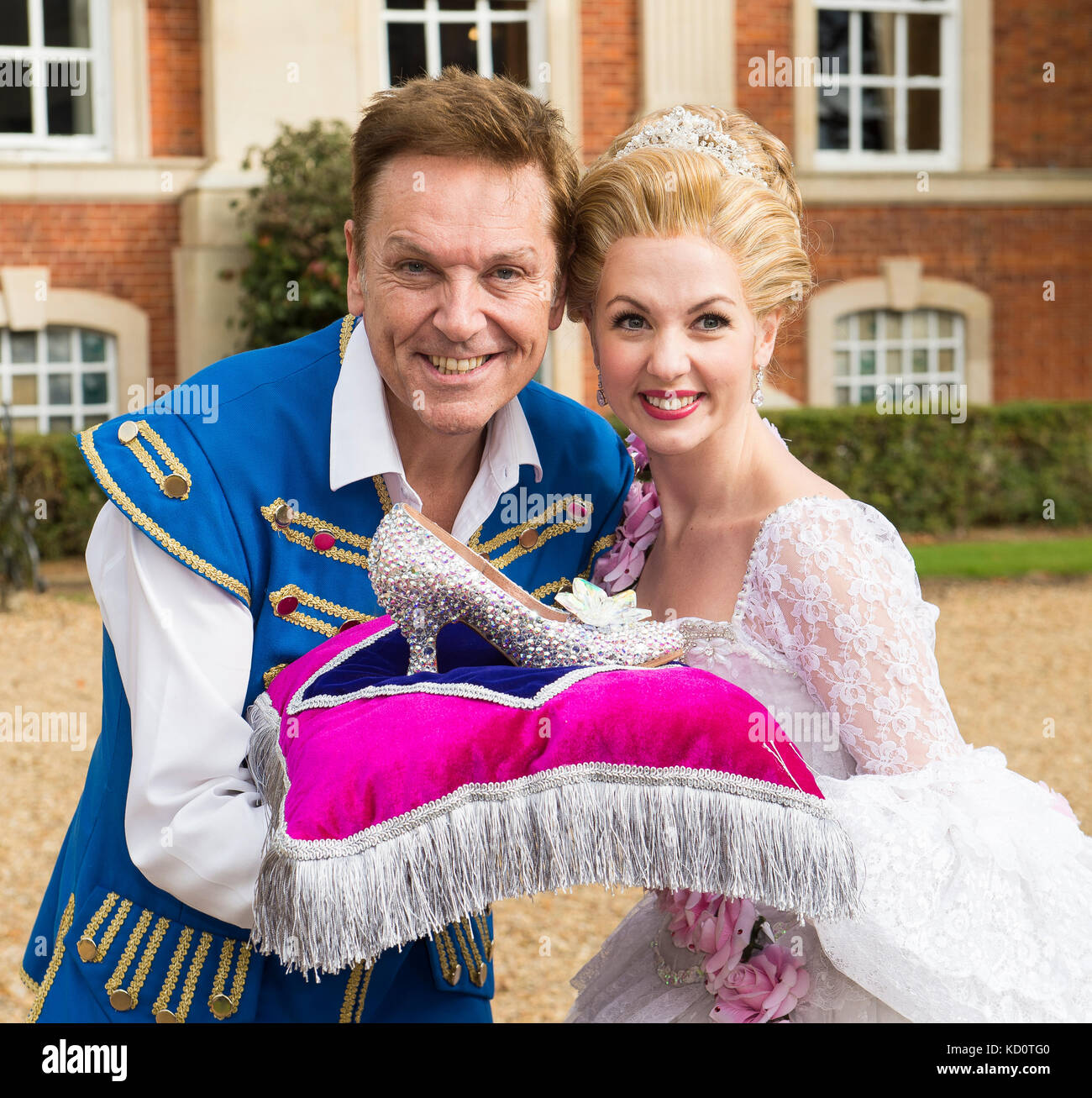 Newport Pagnell, UK. 8th Oct, 2017. Brian Conley (Buttons), Gok Wan ...