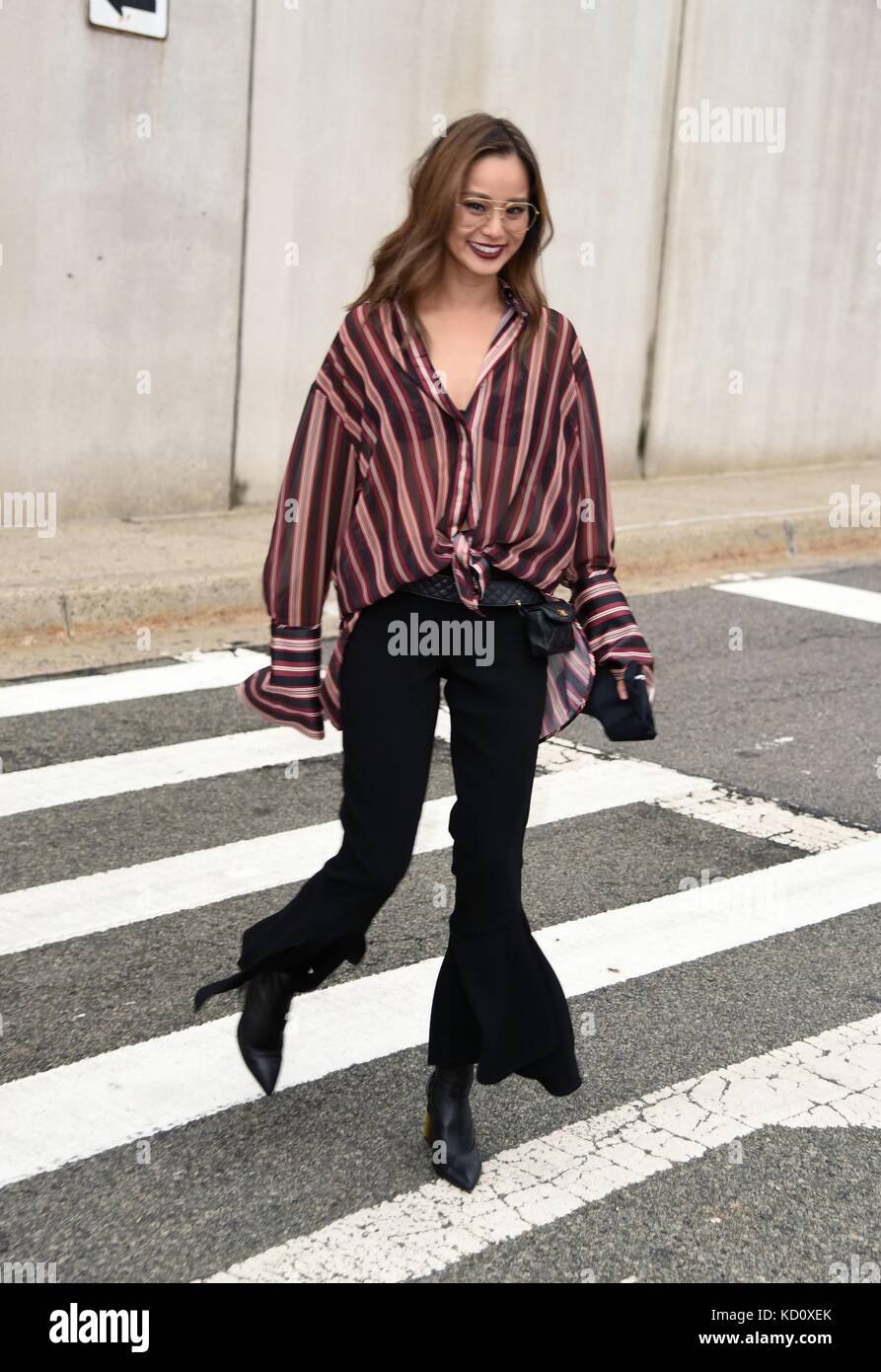 New York, NY, USA. 8th Oct, 2017. Jamie Chung, seen at NYC Comic Con ...