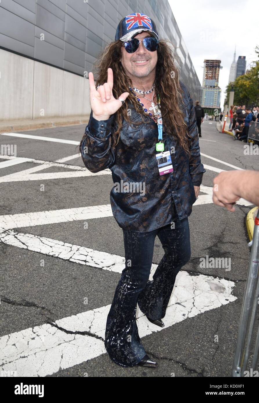 New York, NY, USA. 8th Oct, 2017. Jess Harnell, seen at NYC Comic Con ...