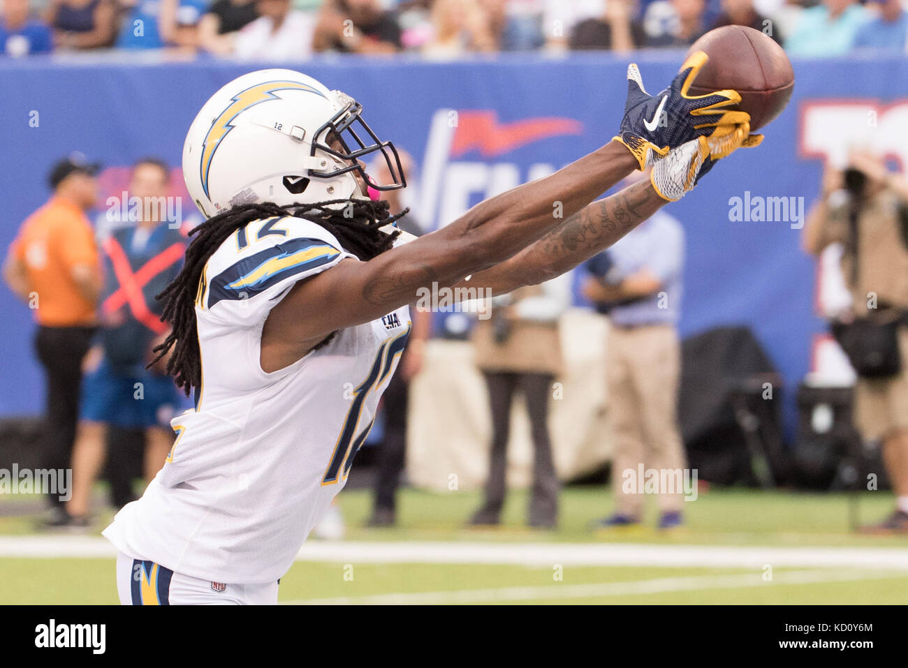 East Rutherford, New Jersey, USA. 8th Oct, 2017. Los Angeles Chargers ...