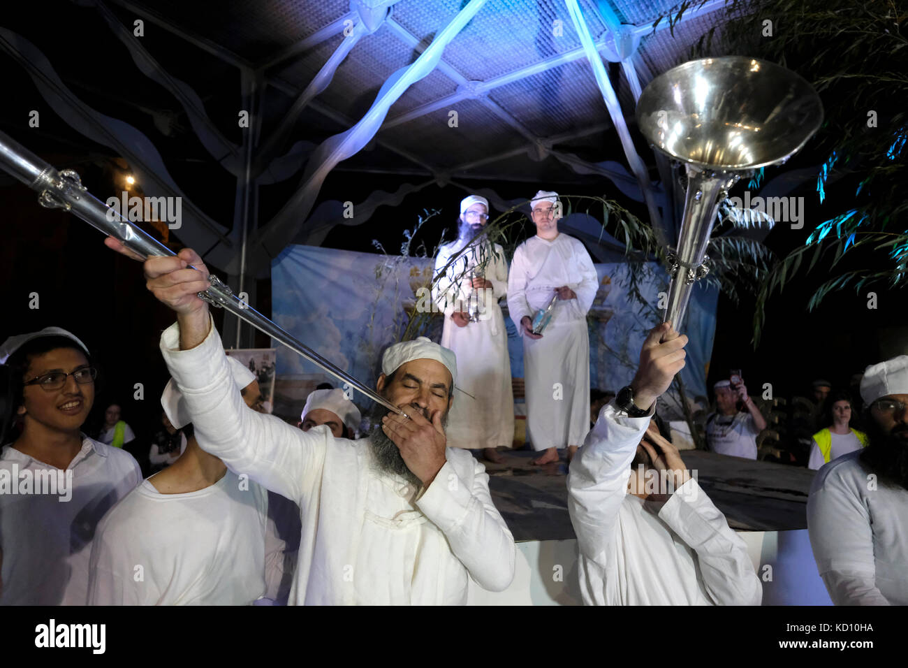 Jerusalem, Israel. 8th Oct, 2017. Religious Jews of the priestly caste ...