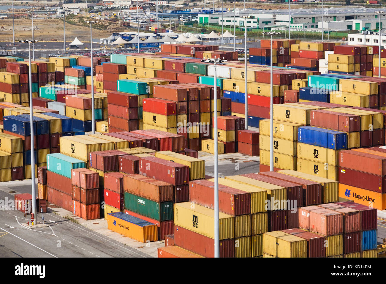 Row shipping containers hi-res stock photography and images - Alamy