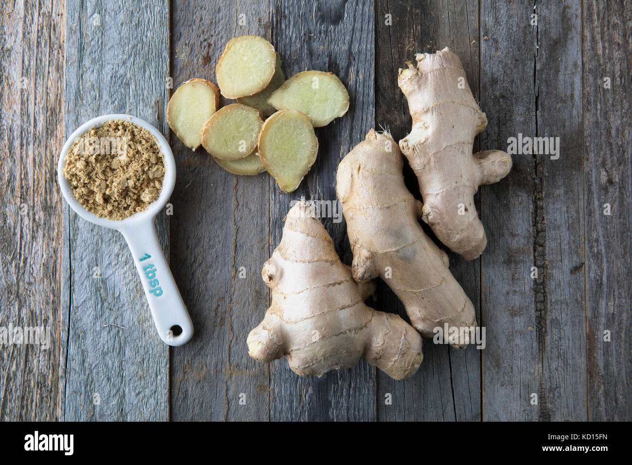 Ginger root, slices, and powder viewed from above Stock Photo - Alamy