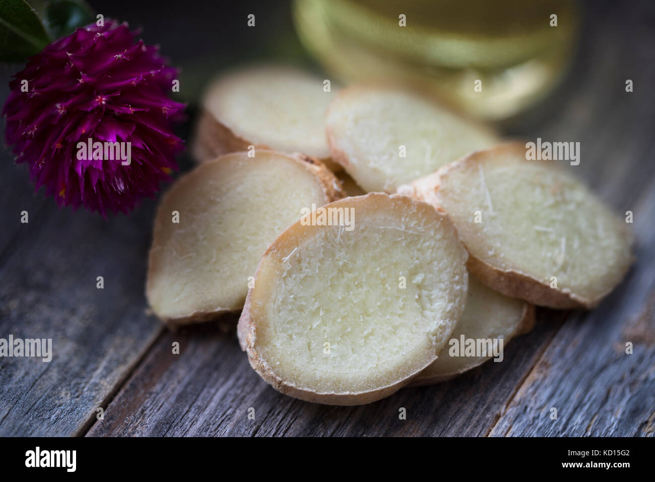 Ginger slice hi-res stock photography and images - Alamy