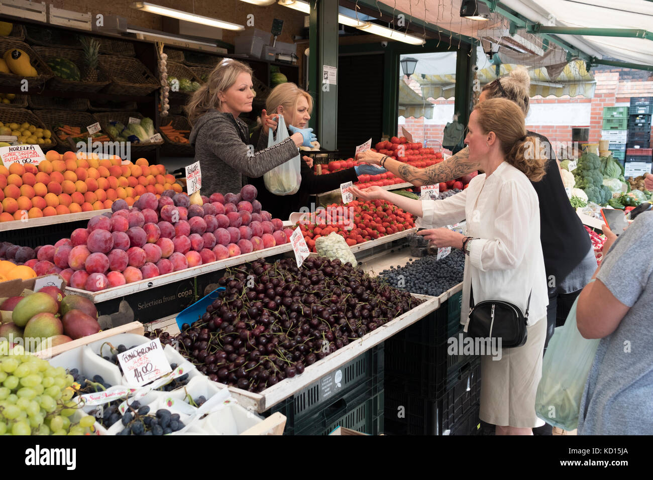 Retail plac hi-res stock photography and images - Alamy