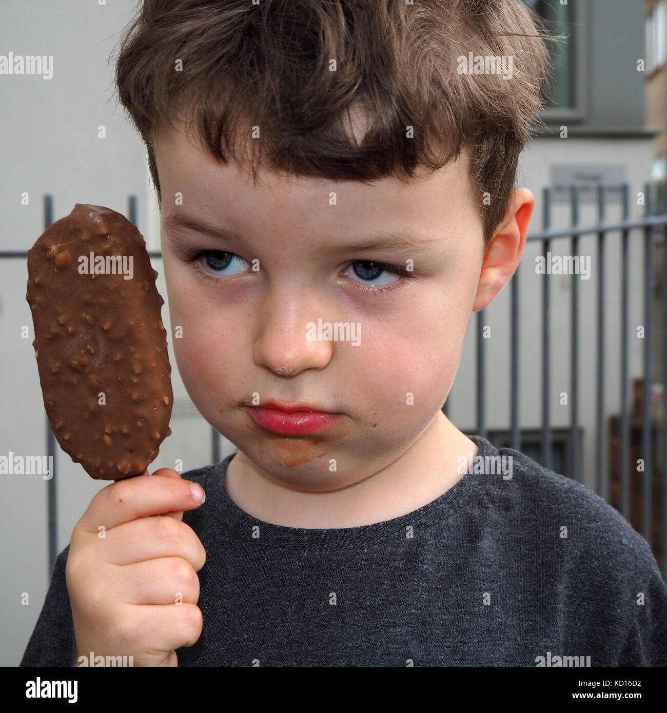 Children Eating Ice Cream Stock Photo - Alamy