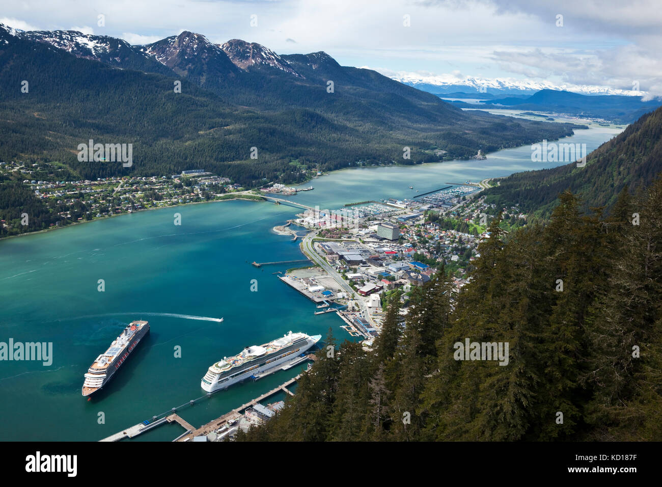 With from left to right hi-res stock photography and images - Alamy