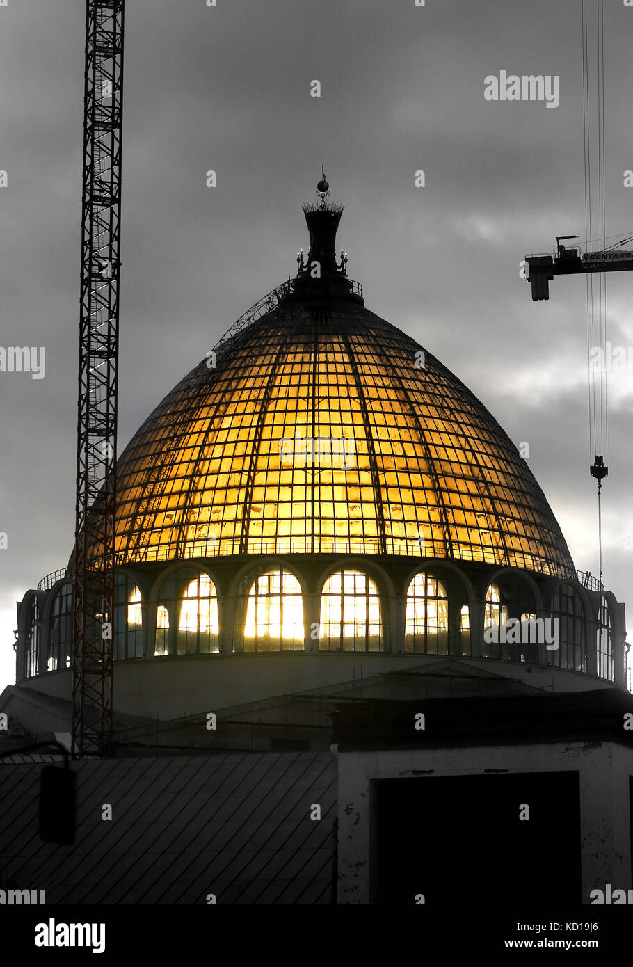Beautiful photo of the Soviet dome of the pavilion illuminated by the ...