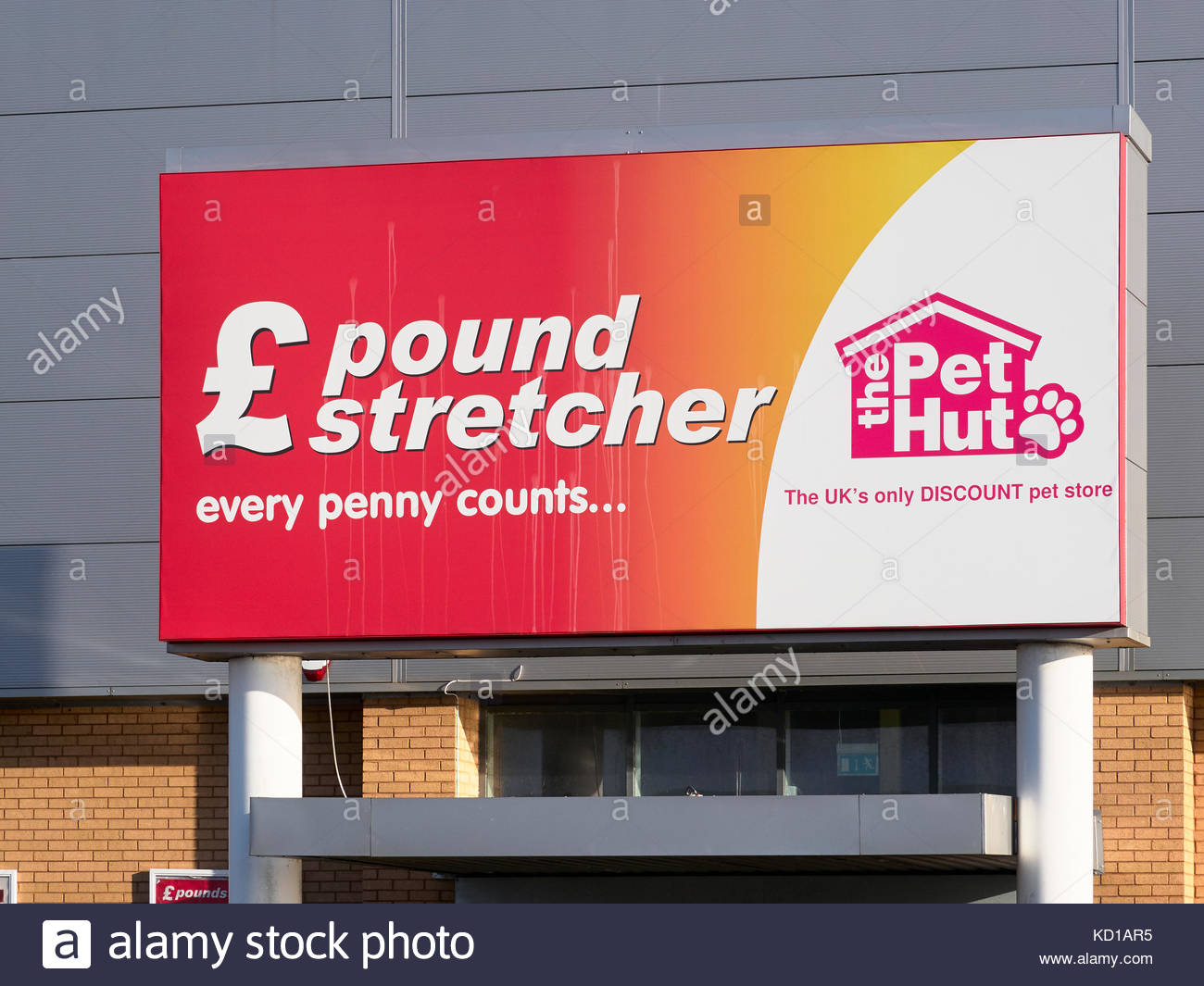 Poundstretcher High Resolution Stock Photography and Images - Alamy