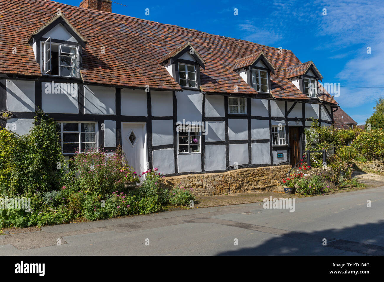 Elmley castle village hi-res stock photography and images - Alamy