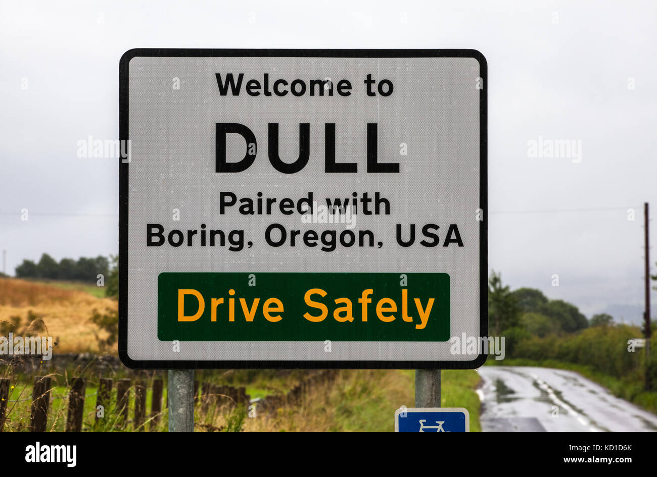 Dull town sign hi-res stock photography and images - Alamy